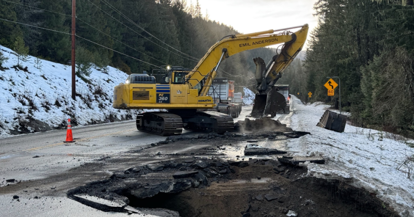 UPDATE: Hwy 1 open through the Fraser Valley, Hwy 3 still closed